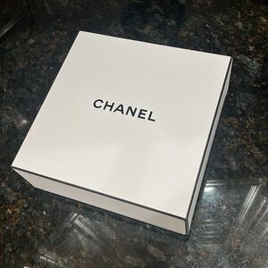 CHANEL | Accessories | Chanel Square Gift Box Brand New Authentic ...
